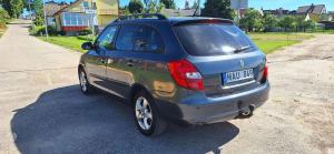 Zils Skoda Fabia 2009 Vievis, ar dzinēja tilpumu 1.90 L un nobraukumu 284 tūkst. km par 1800 €, foto 28 vietnē AUTOMOTO.COM.LV