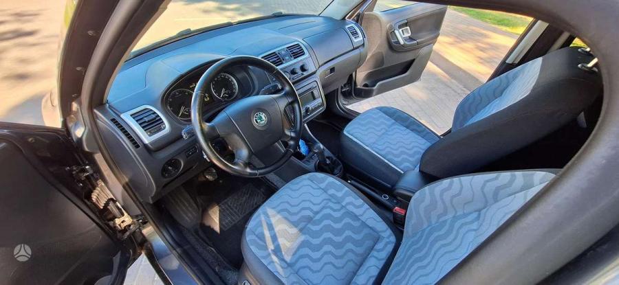 Zils Skoda Fabia 2009 Vievis, ar dzinēja tilpumu 1.90 L un nobraukumu 284 tūkst. km par 1800 €, foto 29 vietnē AUTOMOTO.COM.LV