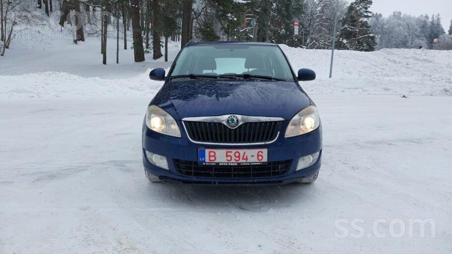 Zils Skoda Fabia 2010 Alūksne, ar dzinēja tilpumu 1.20 L un nobraukumu 0 tūkst. km par 2900 €, foto 3 vietnē AUTOMOTO.COM.LV