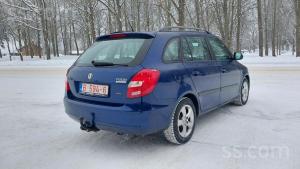 Zils Skoda Fabia 2010 Alūksne, ar dzinēja tilpumu 1.20 L un nobraukumu 0 tūkst. km par 2900 €, foto 5 vietnē AUTOMOTO.COM.LV