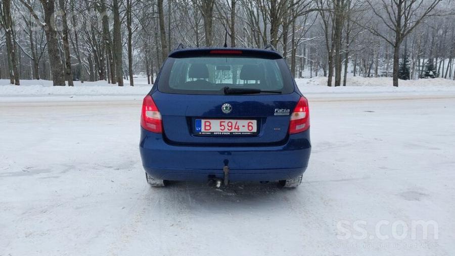Zils Skoda Fabia 2010 Alūksne, ar dzinēja tilpumu 1.20 L un nobraukumu 0 tūkst. km par 2900 €, foto 7 vietnē AUTOMOTO.COM.LV
