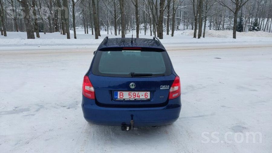 Zils Skoda Fabia 2010 Alūksne, ar dzinēja tilpumu 1.20 L un nobraukumu 0 tūkst. km par 2900 €, foto 8 vietnē AUTOMOTO.COM.LV