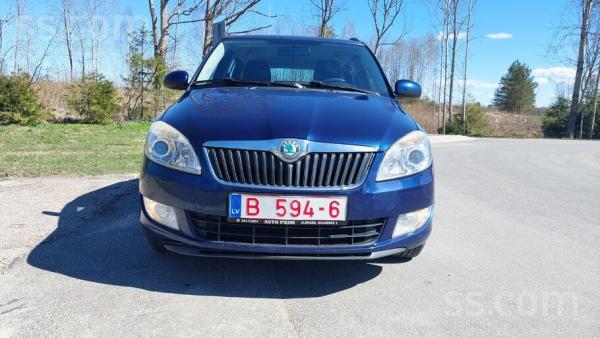 Синий Шкода Фабия 2010 в Алуксне, объемом двигателя 1.20 л и пробегом 0 тыс. км за 2400 €, фото 3 на AUTOMOTO.COM.LV