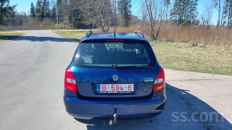Zils Skoda Fabia 2010 Alūksne, ar dzinēja tilpumu 1.20 L un nobraukumu 0 tūkst. km par 2400 €, foto 9 vietnē AUTOMOTO.COM.LV