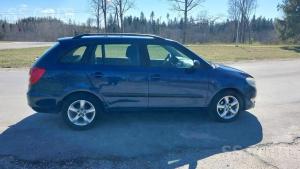 Zils Skoda Fabia 2010 Alūksne, ar dzinēja tilpumu 1.20 L un nobraukumu 0 tūkst. km par 2400 €, foto 11 vietnē AUTOMOTO.COM.LV