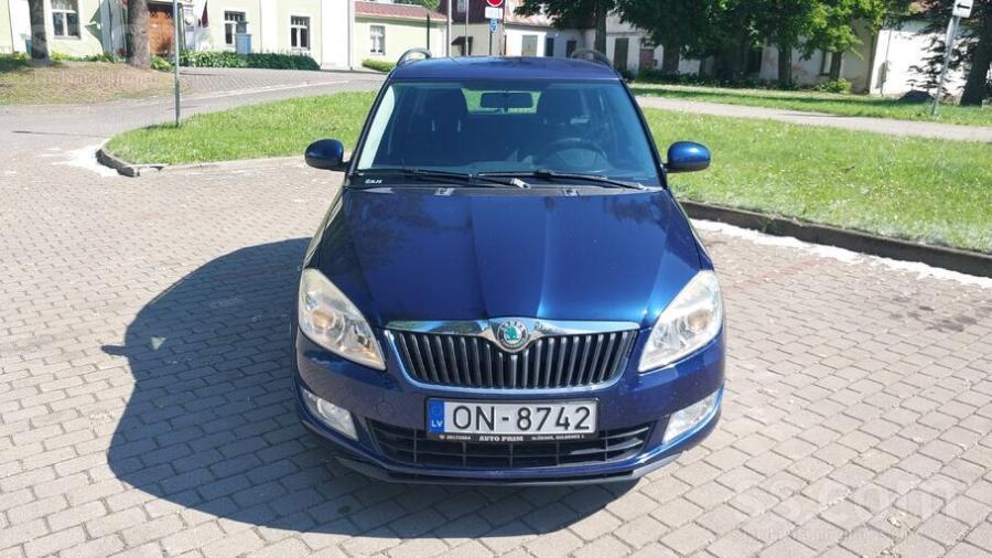 Zils Skoda Fabia 2010 Alūksne, ar dzinēja tilpumu 1.20 L un nobraukumu 0 tūkst. km par 2400 €, foto 1 vietnē AUTOMOTO.COM.LV