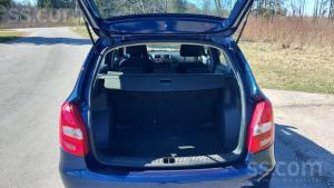 Zils Skoda Fabia 2010 Alūksne, ar dzinēja tilpumu 1.20 L un nobraukumu 0 tūkst. km par 2400 €, foto 22 vietnē AUTOMOTO.COM.LV