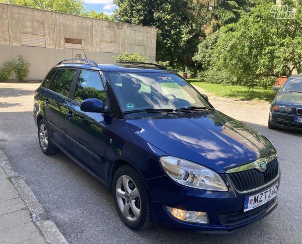 Zils Skoda Fabia 2010 Viļņa, ar dzinēja tilpumu 1.20 L un nobraukumu 265 tūkst. km par 2250 €, foto 1 vietnē AUTOMOTO.COM.LV