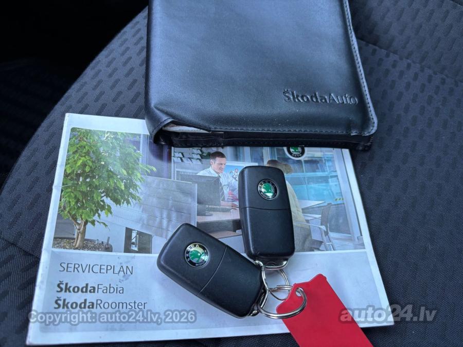 Zils Skoda Fabia 2010 Paide, ar dzinēja tilpumu 1.20 L un nobraukumu 220 tūkst. km par 4490 €, foto 25 vietnē AUTOMOTO.COM.LV