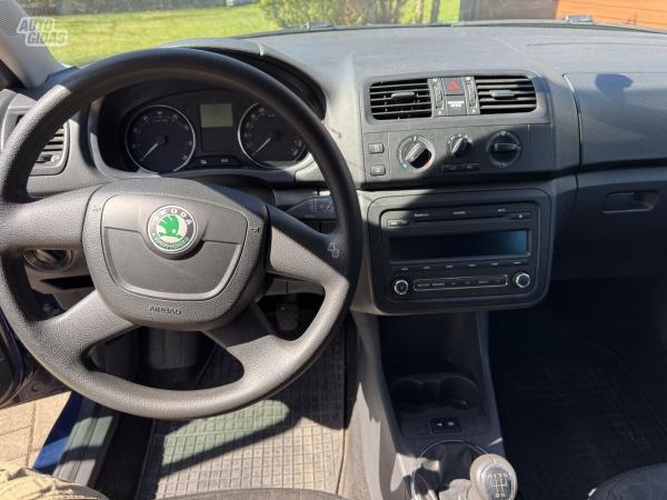 Zils Skoda Fabia 2011 Viļņa, ar dzinēja tilpumu 1.20 L un nobraukumu 229 tūkst. km par 1700 €, foto 7 vietnē AUTOMOTO.COM.LV