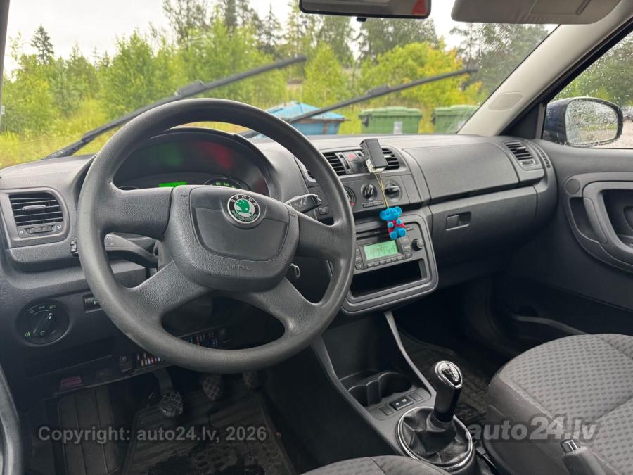 Zils Skoda Fabia 2011 Tallina, ar dzinēja tilpumu 1.20 L un nobraukumu 0 tūkst. km par 1199 €, foto 6 vietnē AUTOMOTO.COM.LV