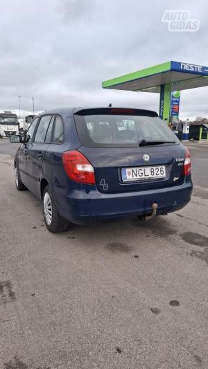 Blue Skoda Fabia 2012 in Kaunas, with an engine capacity of 1.60 L and mileage of 237 thousand km for 2200 €, photo 3 on AUTOMOTO.COM.LV