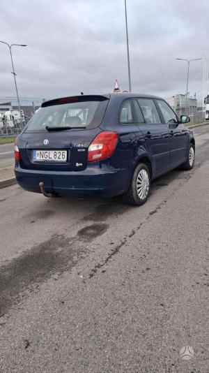 Blue Skoda Fabia 2012 in Kaunas, with an engine capacity of 1.60 L and mileage of 237 thousand km for 1900 €, photo 6 on AUTOMOTO.COM.LV