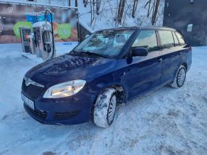 Zils Skoda Fabia 2012 Kauņa, ar dzinēja tilpumu 1.60 L un nobraukumu 240 tūkst. km par 2150 €, foto  vietnē AUTOMOTO.COM.LV