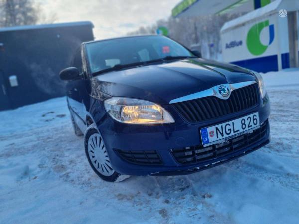 Blue Skoda Fabia 2012 in Kaunas, with an engine capacity of 1.60 L and mileage of 240 thousand km for 2150 €, photo 2 on AUTOMOTO.COM.LV