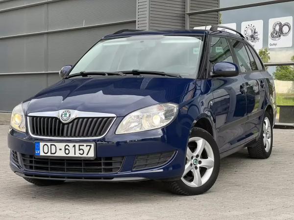 Blue Skoda Fabia 2012 in Jekabpils, with an engine capacity of 1.60 L and mileage of 169 thousand km for 4450 €, photo 1 on AUTOMOTO.COM.LV