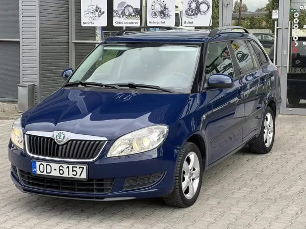 Blue Skoda Fabia 2012 in Jekabpils, with an engine capacity of 1.60 L and mileage of 169 thousand km for 4450 €, photo 3 on AUTOMOTO.COM.LV