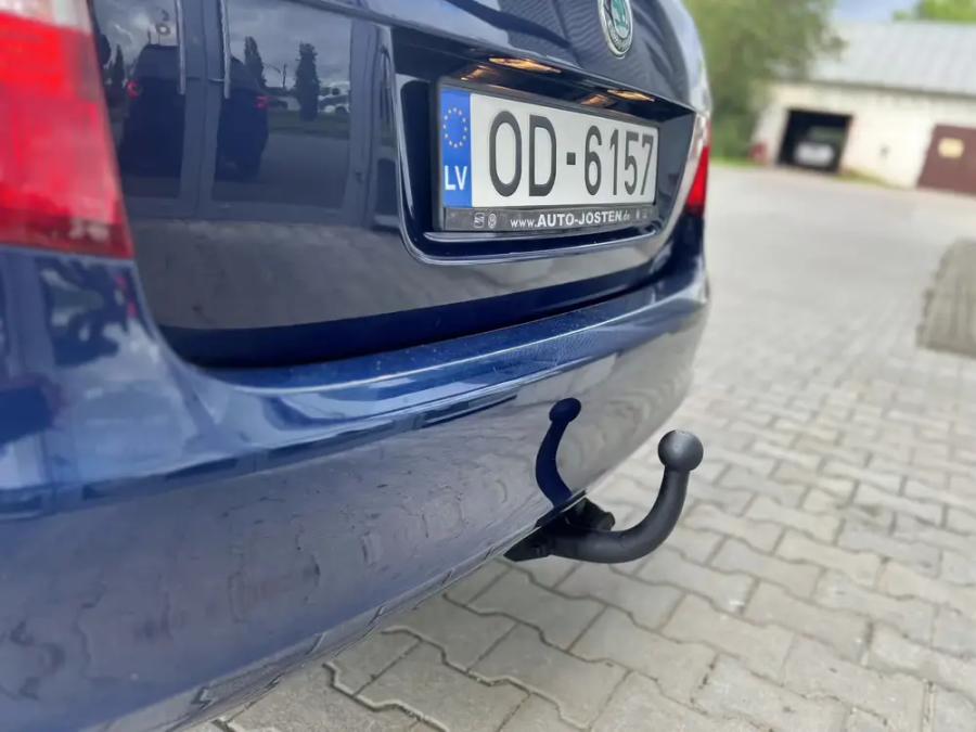 Zils Skoda Fabia 2012 Jēkabpils, ar dzinēja tilpumu 1.60 L un nobraukumu 169 tūkst. km par 4450 €, foto 10 vietnē AUTOMOTO.COM.LV