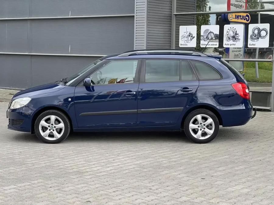 Zils Skoda Fabia 2012 Jēkabpils, ar dzinēja tilpumu 1.60 L un nobraukumu 169 tūkst. km par 4450 €, foto 12 vietnē AUTOMOTO.COM.LV