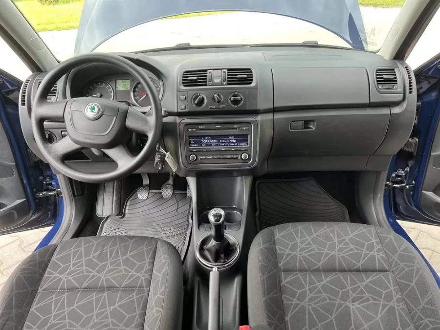 Zils Skoda Fabia 2012 Jēkabpils, ar dzinēja tilpumu 1.60 L un nobraukumu 169 tūkst. km par 4450 €, foto 25 vietnē AUTOMOTO.COM.LV