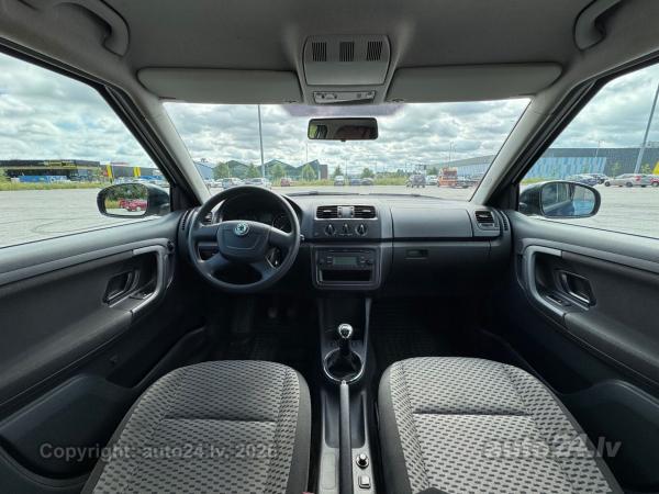 Blue Skoda Fabia 2012 in Tallinn, with an engine capacity of 1.20 L and mileage of 100 thousand km for 4400 €, photo 10 on AUTOMOTO.COM.LV