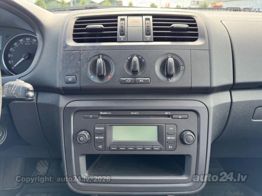 Zils Skoda Fabia 2012 Tallina, ar dzinēja tilpumu 1.20 L un nobraukumu 100 tūkst. km par 4400 €, foto 12 vietnē AUTOMOTO.COM.LV