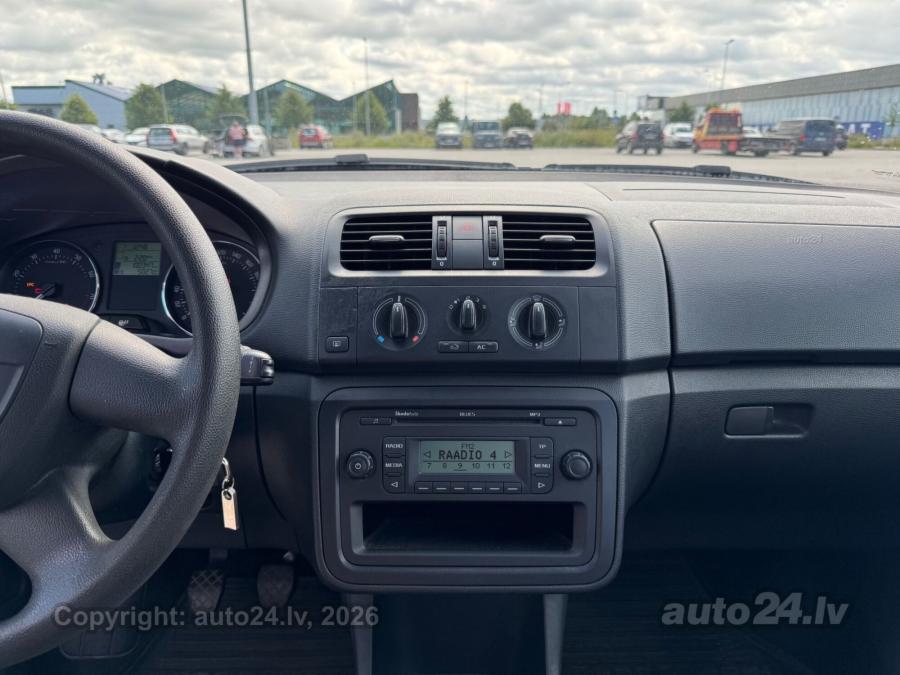 Zils Skoda Fabia 2012 Tallina, ar dzinēja tilpumu 1.20 L un nobraukumu 100 tūkst. km par 4400 €, foto 13 vietnē AUTOMOTO.COM.LV