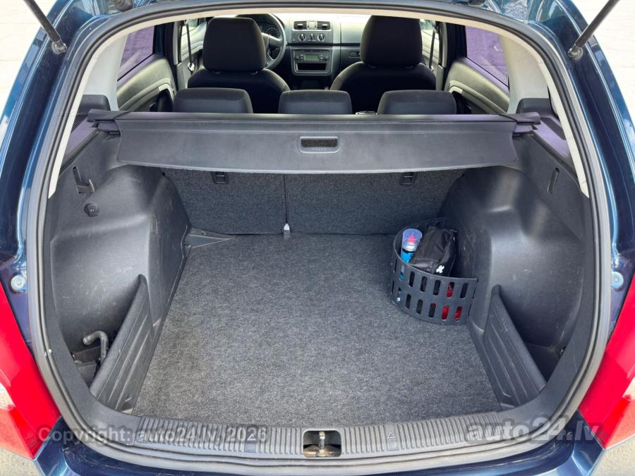Zils Skoda Fabia 2012 Tallina, ar dzinēja tilpumu 1.20 L un nobraukumu 100 tūkst. km par 4400 €, foto 17 vietnē AUTOMOTO.COM.LV