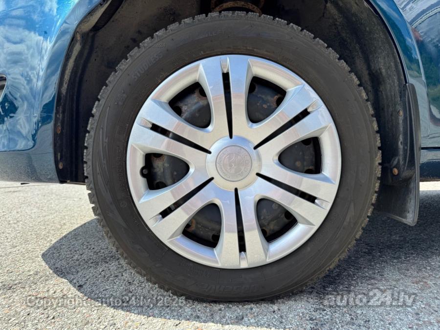 Zils Skoda Fabia 2012 Tallina, ar dzinēja tilpumu 1.20 L un nobraukumu 100 tūkst. km par 4400 €, foto 19 vietnē AUTOMOTO.COM.LV