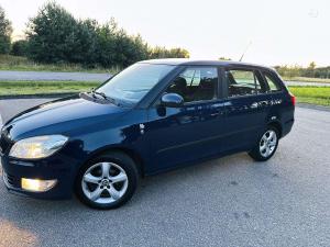 Blue Skoda Fabia 2012 in Kaisiadorys, with an engine capacity of 1.20 L and mileage of 217 thousand km for 2450 €, photo 3 on AUTOMOTO.COM.LV