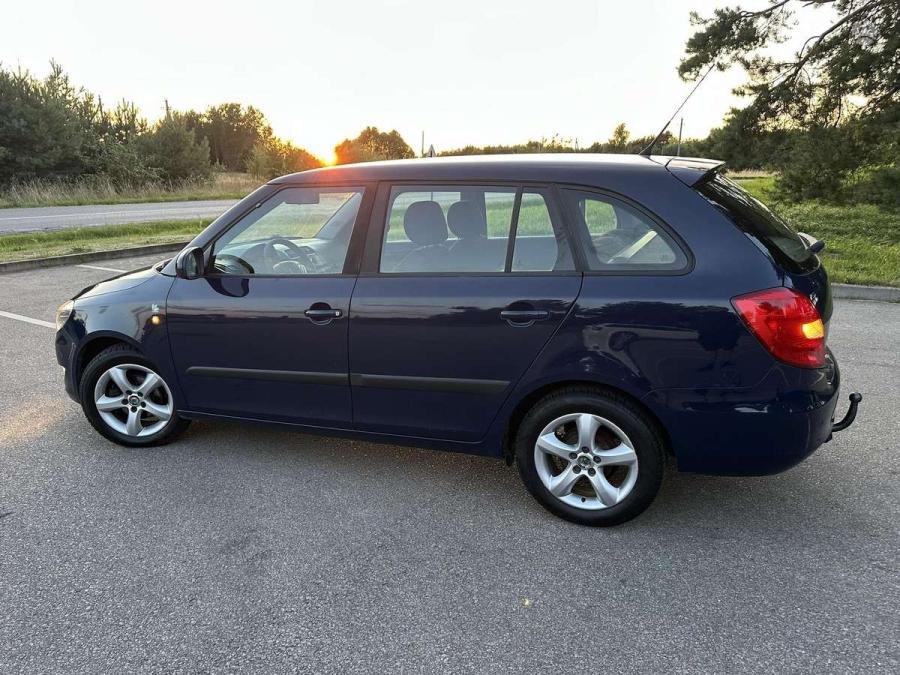 Blue Skoda Fabia 2012 in Kaisiadorys, with an engine capacity of 1.20 L and mileage of 217 thousand km for 2450 €, photo 21 on AUTOMOTO.COM.LV