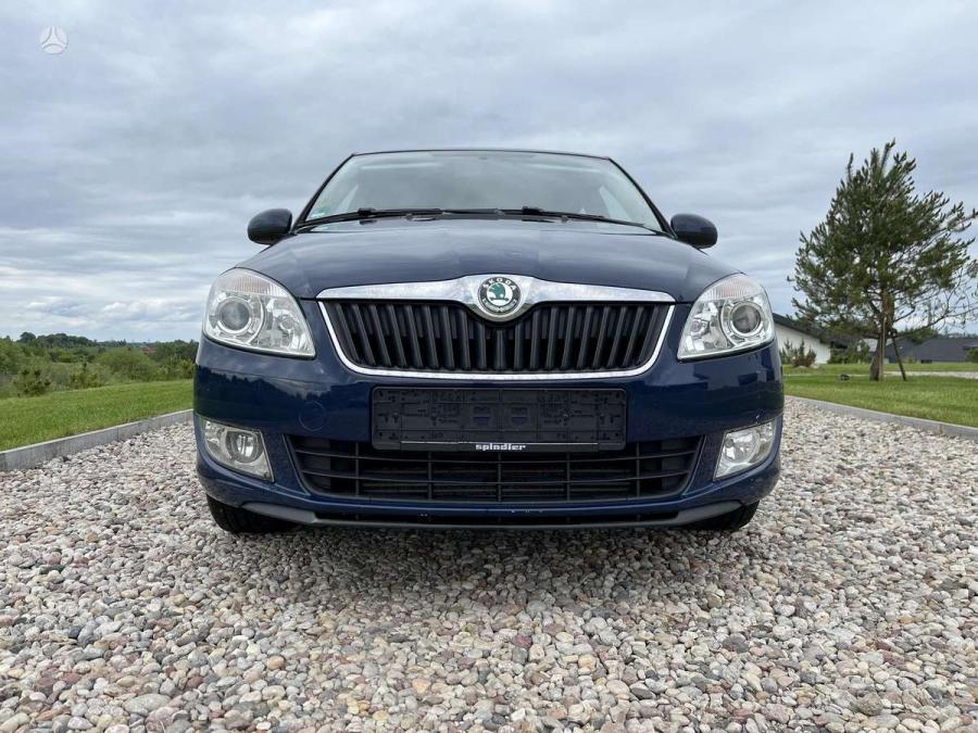 Blue Skoda Fabia 2012 in Alytus, with an engine capacity of 1.60 L and mileage of 244 thousand km for 2999 €, photo 5 on AUTOMOTO.COM.LV