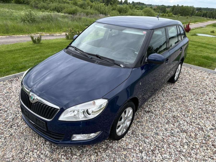 Blue Skoda Fabia 2012 in Alytus, with an engine capacity of 1.60 L and mileage of 244 thousand km for 2999 €, photo 6 on AUTOMOTO.COM.LV