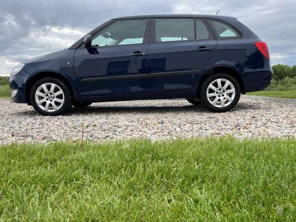 Blue Skoda Fabia 2012 in Alytus, with an engine capacity of 1.60 L and mileage of 244 thousand km for 2999 €, photo 8 on AUTOMOTO.COM.LV