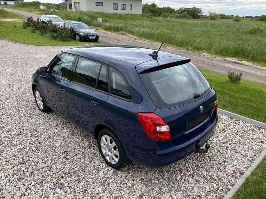 Blue Skoda Fabia 2012 in Alytus, with an engine capacity of 1.60 L and mileage of 244 thousand km for 2999 €, photo 10 on AUTOMOTO.COM.LV