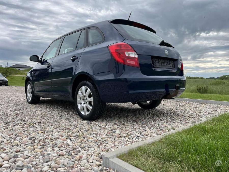 Blue Skoda Fabia 2012 in Alytus, with an engine capacity of 1.60 L and mileage of 244 thousand km for 2999 €, photo 11 on AUTOMOTO.COM.LV
