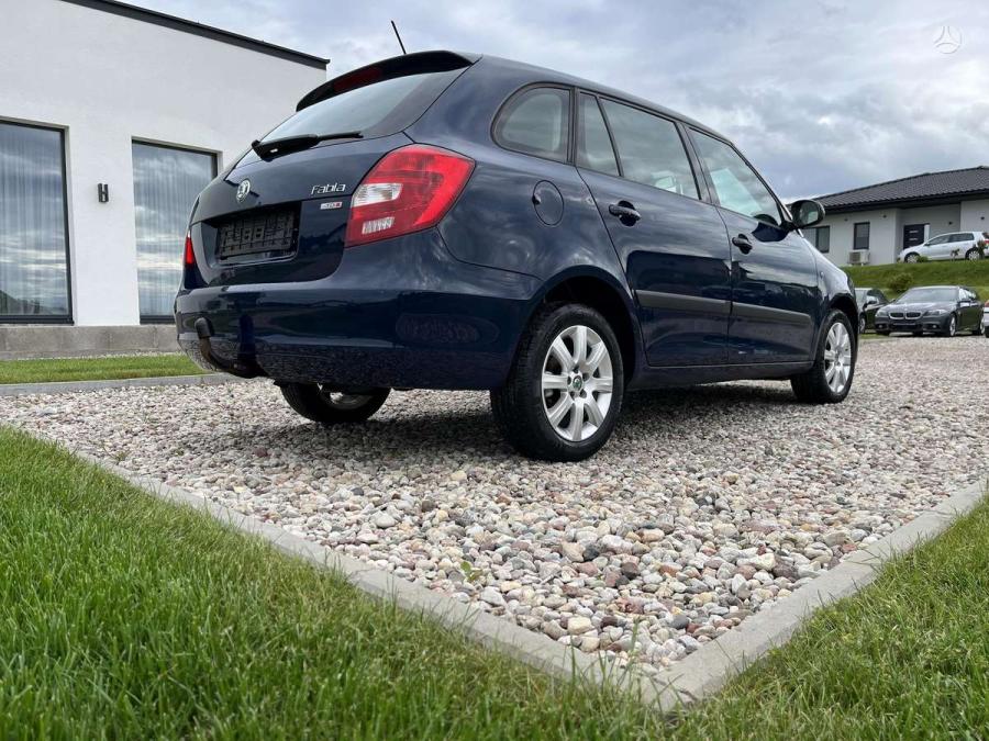 Blue Skoda Fabia 2012 in Alytus, with an engine capacity of 1.60 L and mileage of 244 thousand km for 2999 €, photo 15 on AUTOMOTO.COM.LV