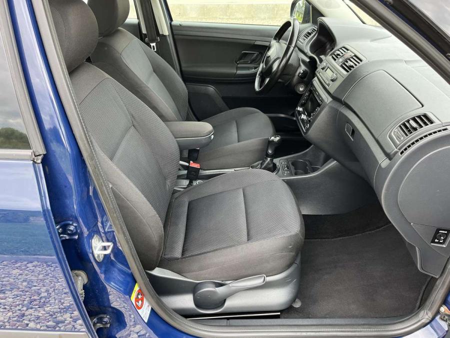 Blue Skoda Fabia 2012 in Alytus, with an engine capacity of 1.60 L and mileage of 244 thousand km for 2999 €, photo 17 on AUTOMOTO.COM.LV