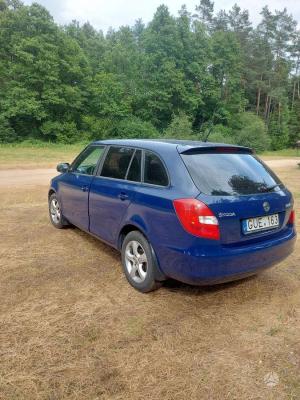 Zils Skoda Fabia 2013 Viļņa, ar dzinēja tilpumu 1.60 L un nobraukumu 306 tūkst. km par 2500 €, foto 3 vietnē AUTOMOTO.COM.LV
