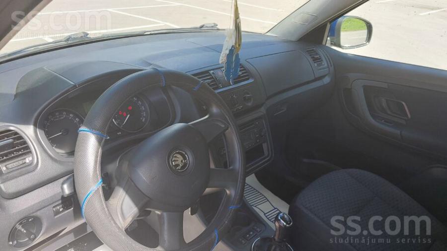 Blue Skoda Fabia 2013 in Aluksne, with an engine capacity of 1.60 L and mileage of 0 thousand km for 2250 €, photo 15 on AUTOMOTO.COM.LV