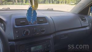 Blue Skoda Fabia 2013 in Aluksne, with an engine capacity of 1.60 L and mileage of 0 thousand km for 2250 €, photo 17 on AUTOMOTO.COM.LV