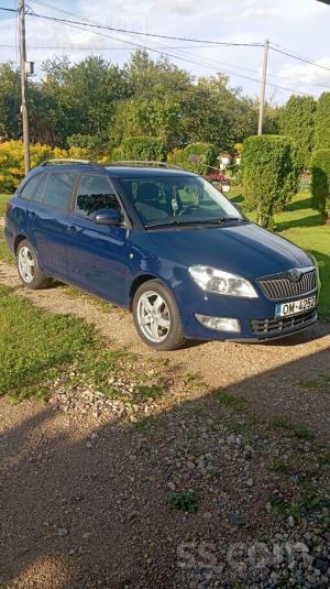 Zils Skoda Fabia 2013 Krāslava, ar dzinēja tilpumu 1.60 L un nobraukumu 287 tūkst. km par 3500 €, foto 6 vietnē AUTOMOTO.COM.LV