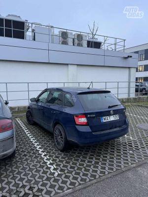 Zils Skoda Fabia 2015 Kauņa, ar dzinēja tilpumu 1.40 L un nobraukumu 280 tūkst. km par 3300 €, foto 2 vietnē AUTOMOTO.COM.LV