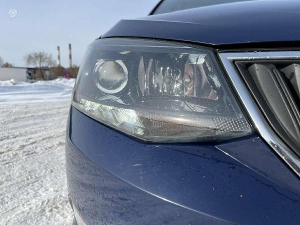 Blue Skoda Fabia 2015 in Kaunas, with an engine capacity of 1.42 L and mileage of 286 thousand km for 2800 €, photo 5 on AUTOMOTO.COM.LV