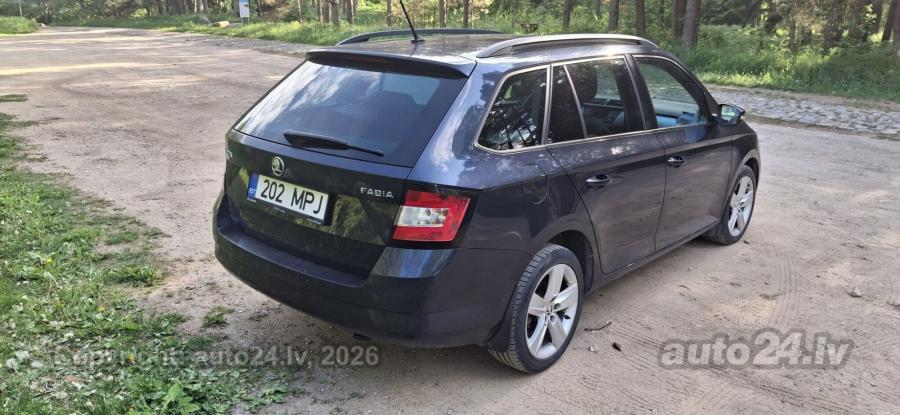 Zils Skoda Fabia 2015 Tallina, ar dzinēja tilpumu 1.20 L un nobraukumu 108 tūkst. km par 6400 €, foto 5 vietnē AUTOMOTO.COM.LV
