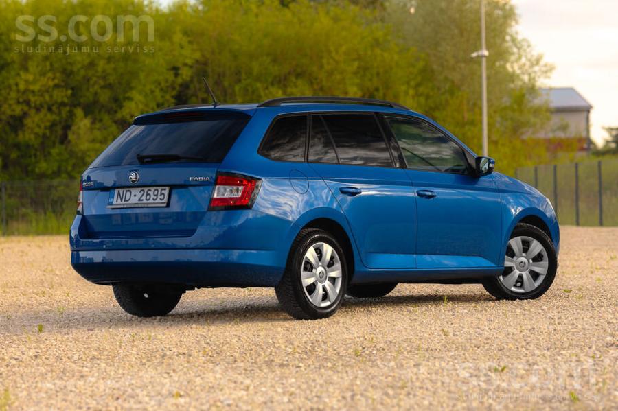 Zils Skoda Fabia 2015 Jelgava, ar dzinēja tilpumu 1.40 L un nobraukumu 258 tūkst. km par 5000 €, foto 8 vietnē AUTOMOTO.COM.LV
