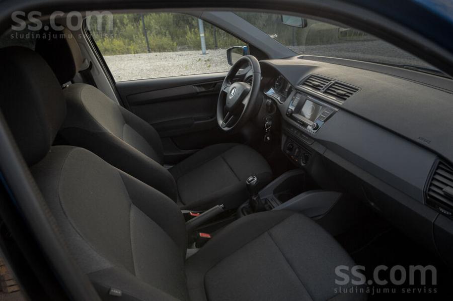 Zils Skoda Fabia 2015 Jelgava, ar dzinēja tilpumu 1.40 L un nobraukumu 258 tūkst. km par 5000 €, foto 12 vietnē AUTOMOTO.COM.LV