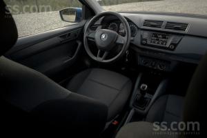 Zils Skoda Fabia 2015 Jelgava, ar dzinēja tilpumu 1.40 L un nobraukumu 258 tūkst. km par 5000 €, foto 13 vietnē AUTOMOTO.COM.LV