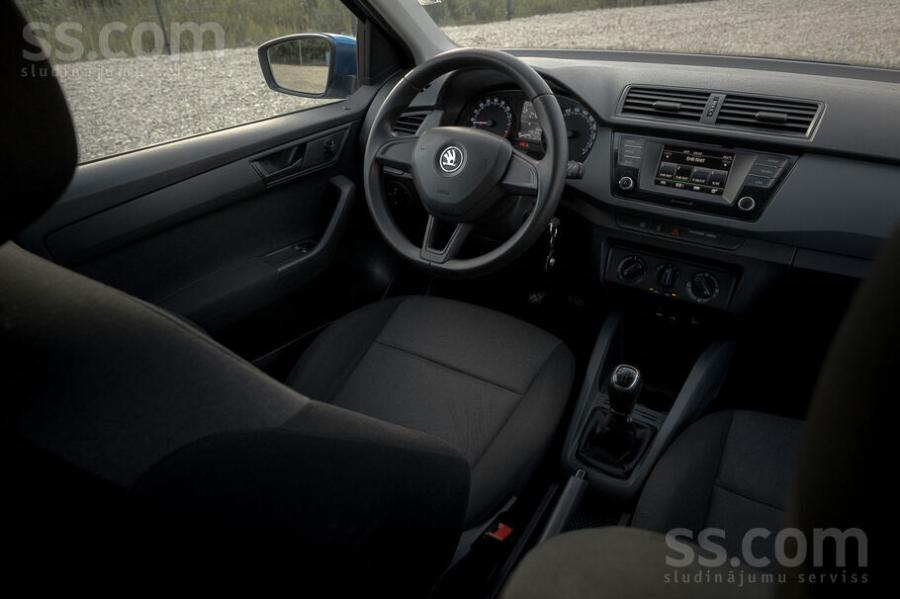 Zils Skoda Fabia 2015 Jelgava, ar dzinēja tilpumu 1.40 L un nobraukumu 258 tūkst. km par 5000 €, foto 13 vietnē AUTOMOTO.COM.LV