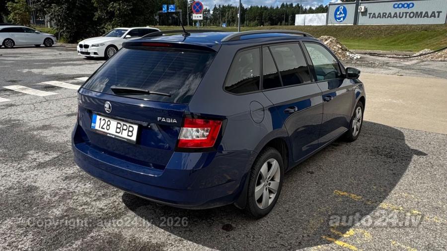Blue Skoda Fabia 2015 in Tallinn, with an engine capacity of 1.20 L and mileage of 117 thousand km for 8399 €, photo 7 on AUTOMOTO.COM.LV